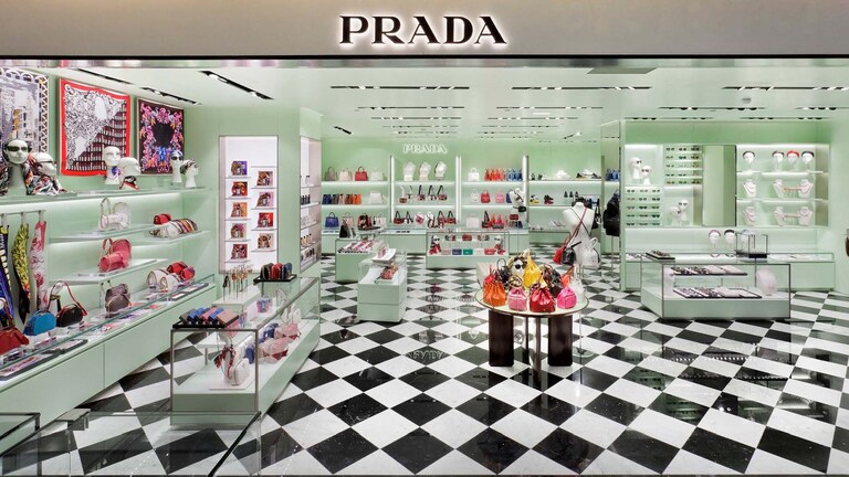 Prada opens a new store in Paris