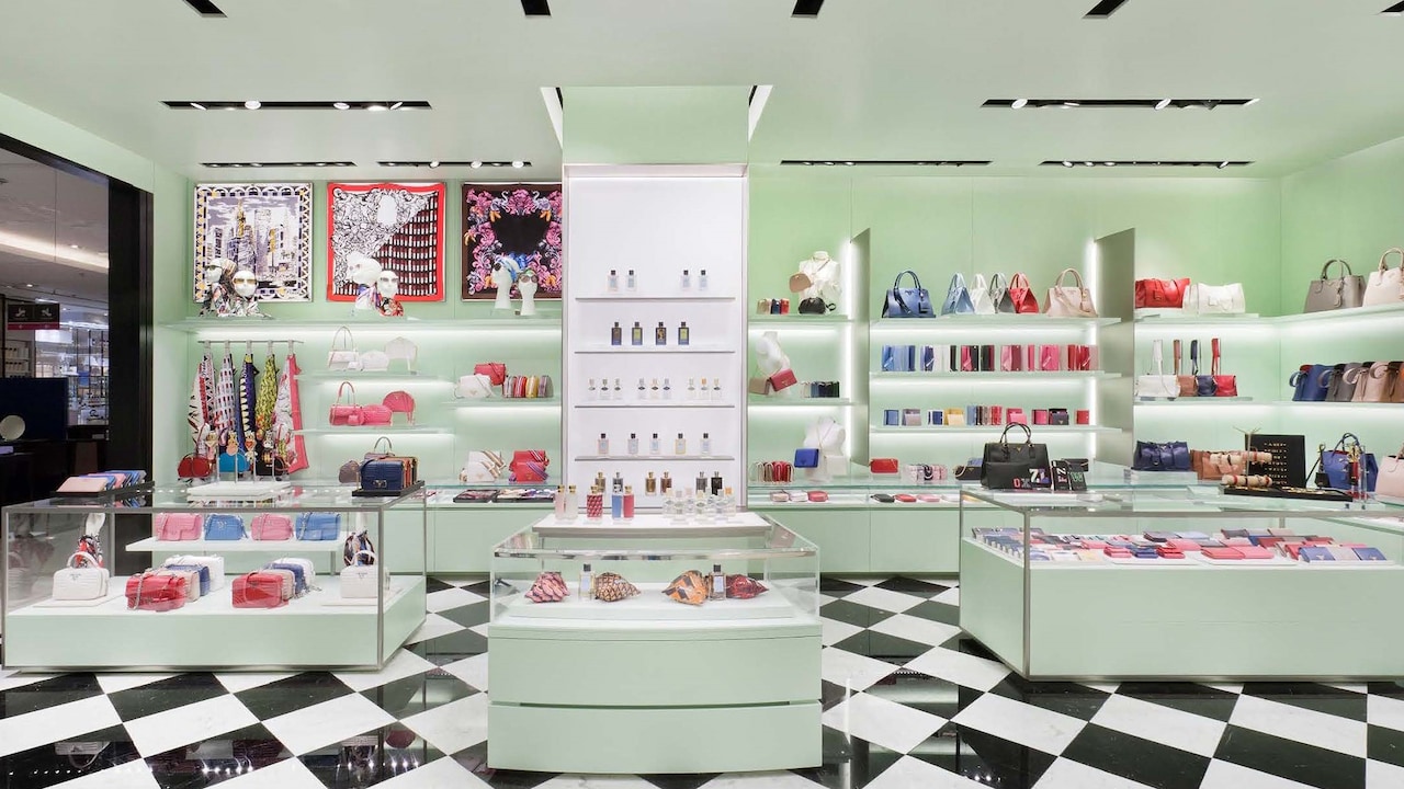 Prada opens a new store in Paris