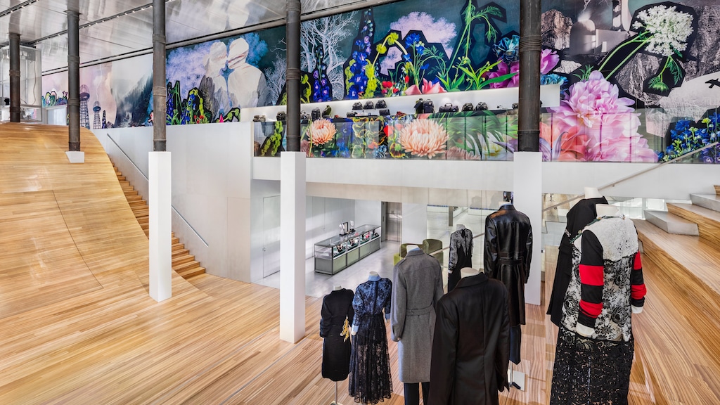 “Florification”: the new wallpaper of Prada Epicenter in New York ...