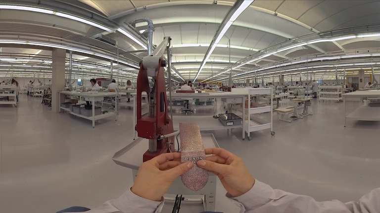 Virtual reality: a new dimension of Prada