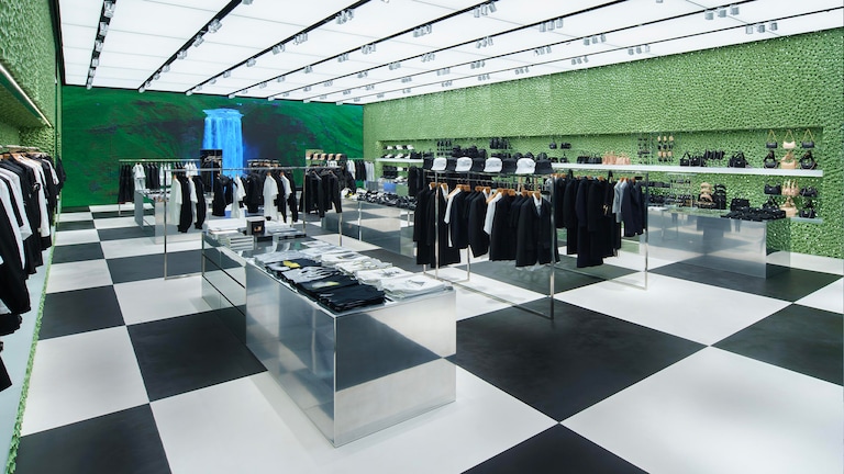 Prada opens a new boutique in Tokyo | Prada Group