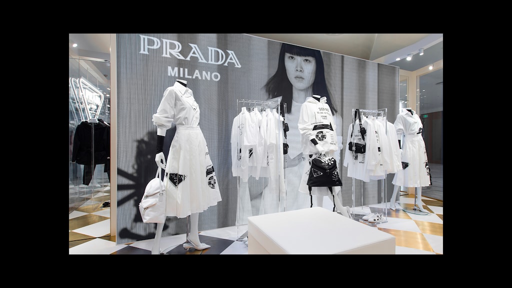 Prada unveils the “Prada Symbols” pop up
