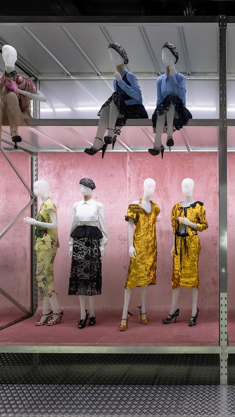 Home Page [www.pradagroup.com]