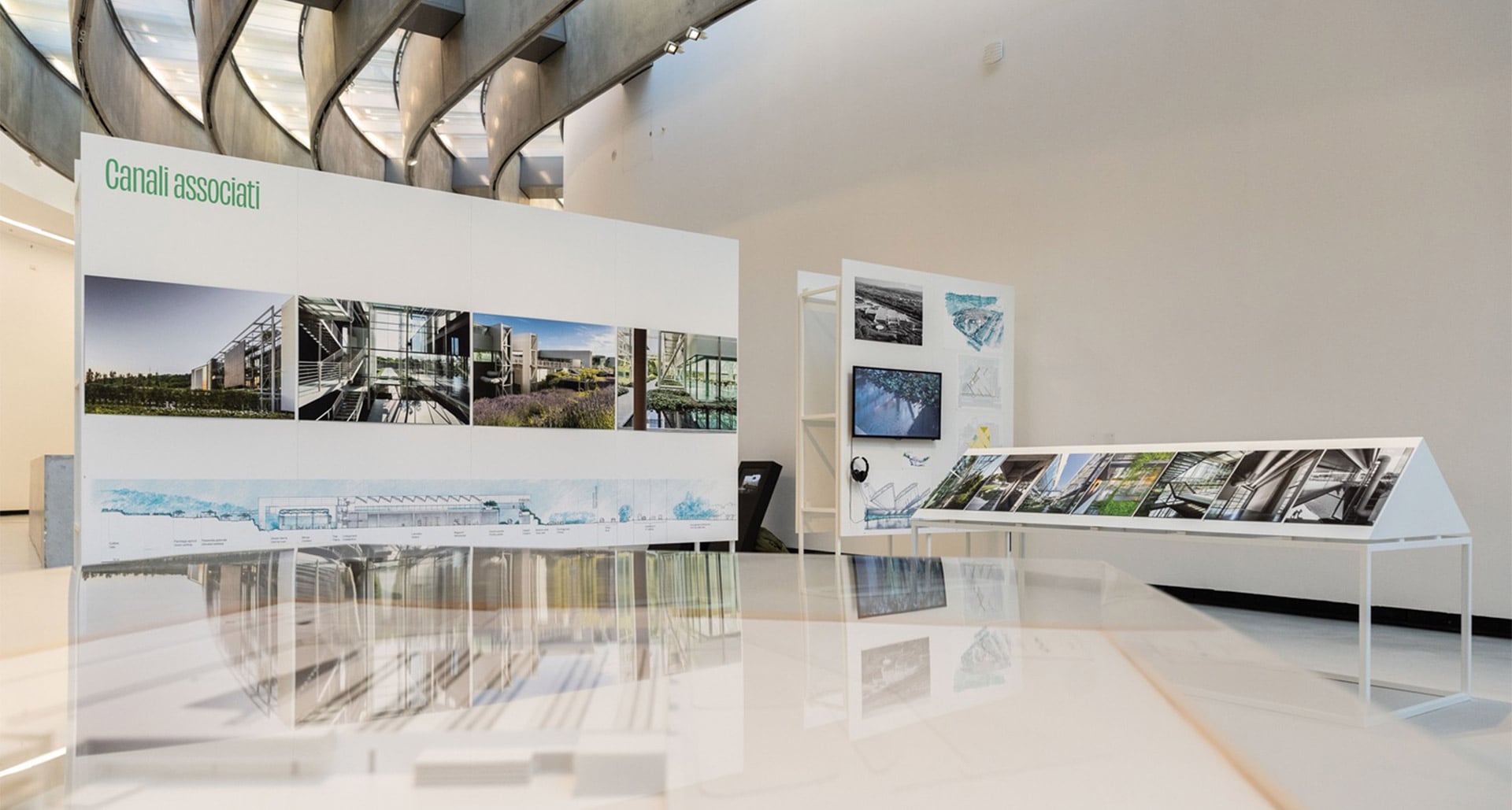 ローマの国立21世紀美術館(MAXXX)でヴァルヴィーニャの建築プロジェクトを紹介