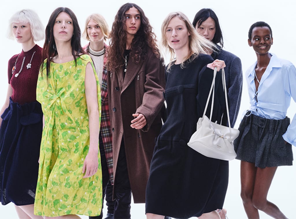 Prada Group completes the acquisition of Versace