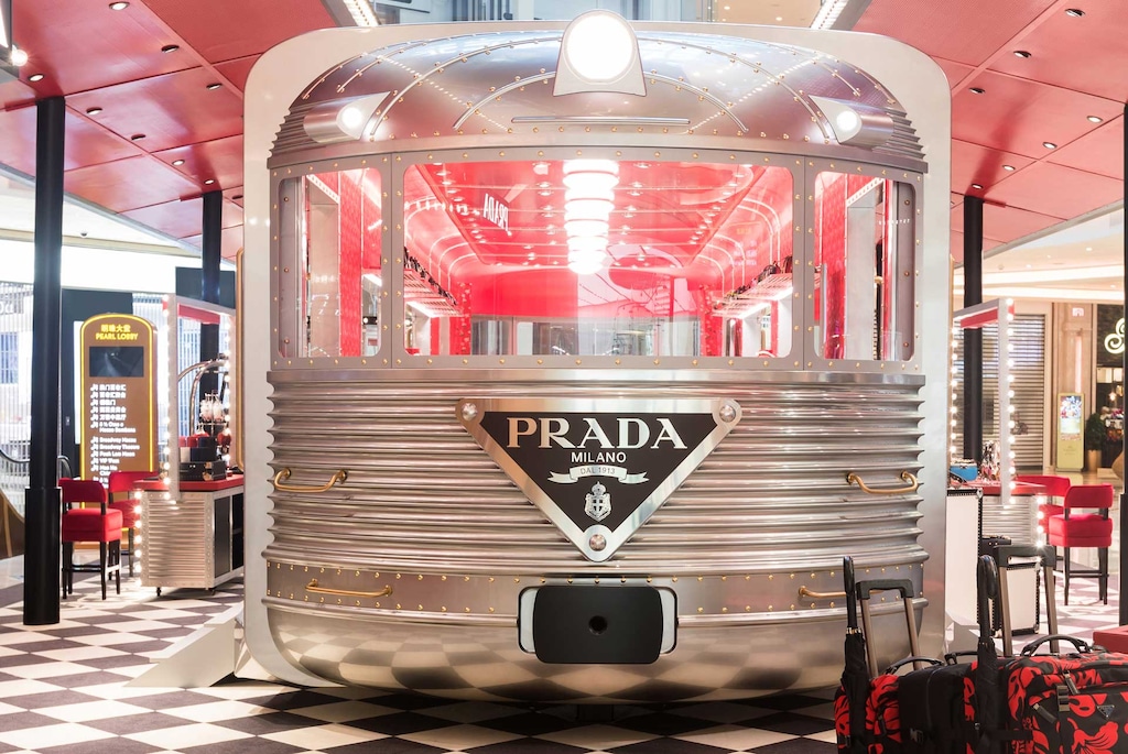 “Prada Silver Line”, first stop at Macau St.