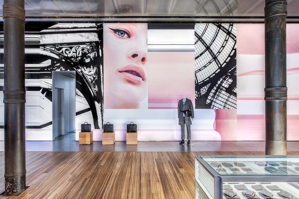 “Skin and Bones”, the new wallpaper inside the Prada Epicenter in New ...