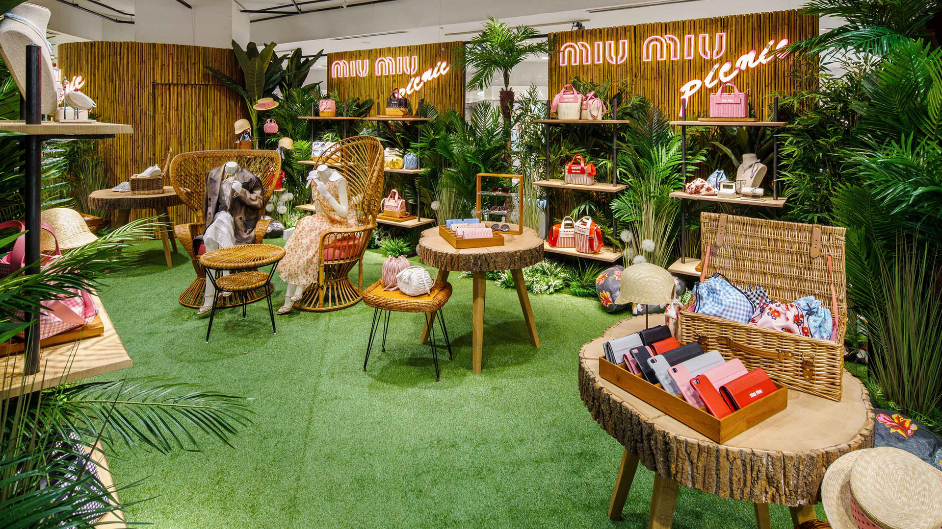 Miu Miu Picnic pop up | Prada Group