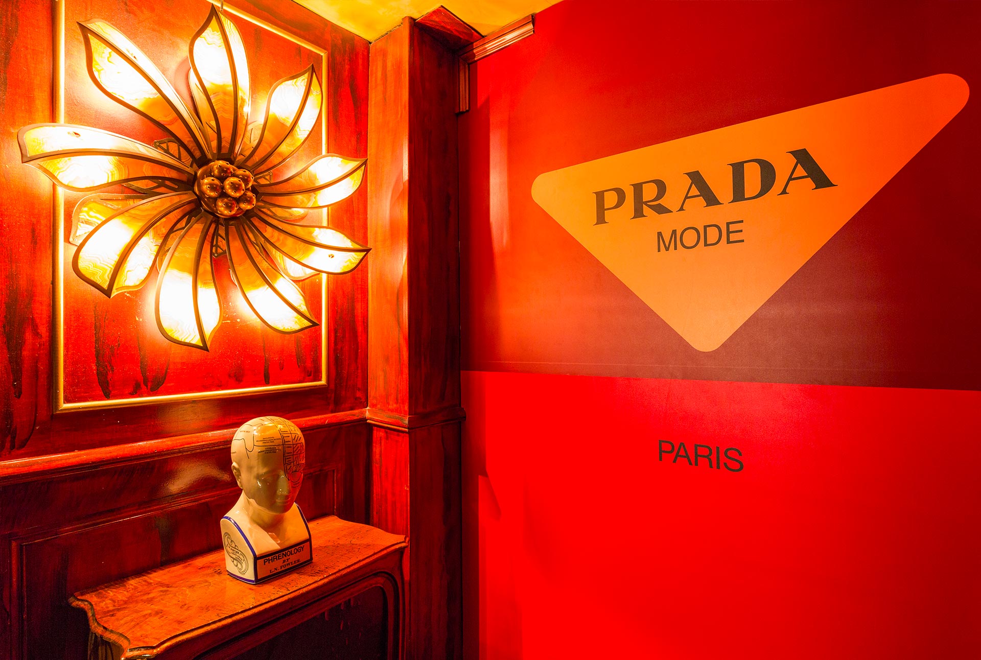 Prada Mode Paris文化俱乐部